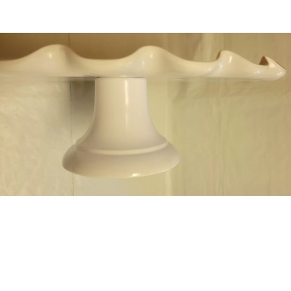 Tahari | Kitchen | Tahari Home Cake Stand Floral Flowers Spring ...